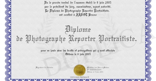 Diplome de Photographe Reporter Portraitiste.